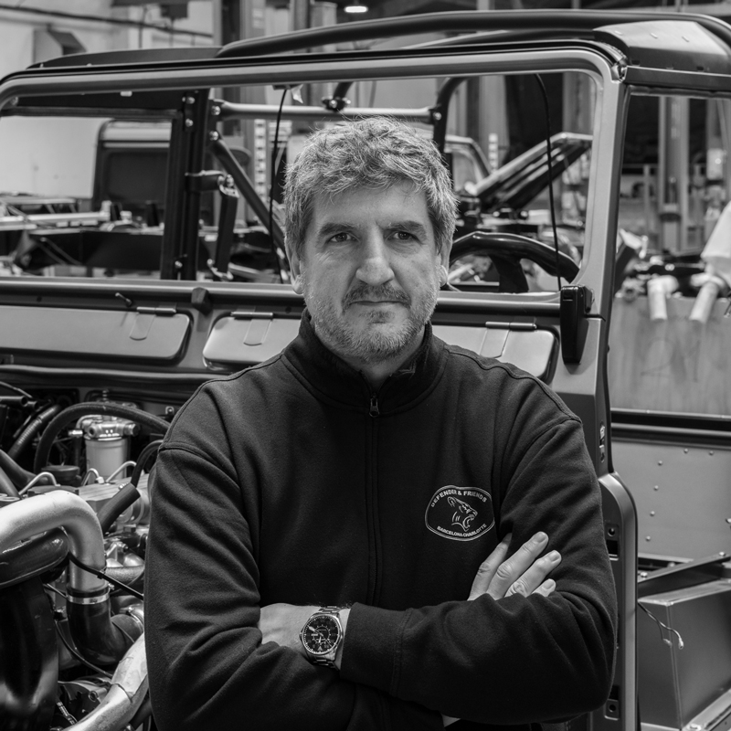 The team – Defender & Friends